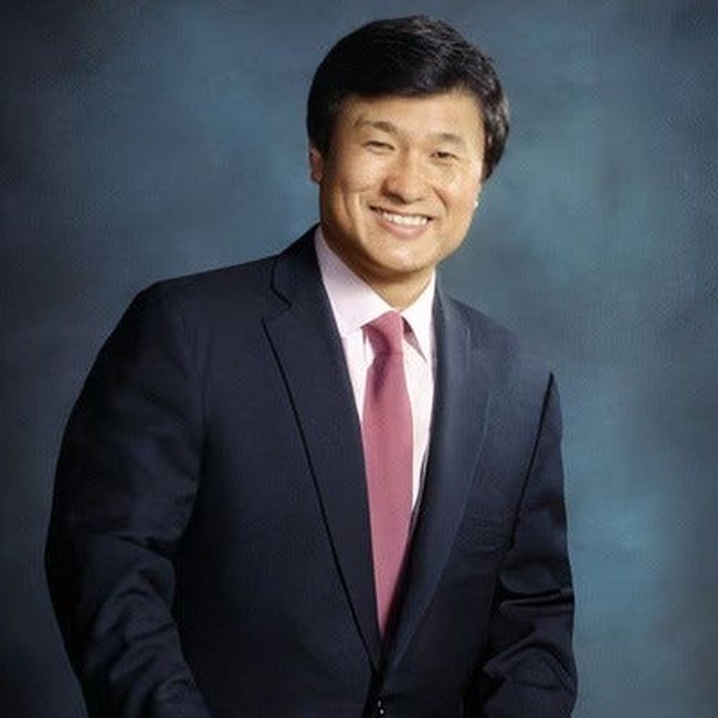 Bukan Lo Kheng Hong, Ini Dia Warren Buffett KW China