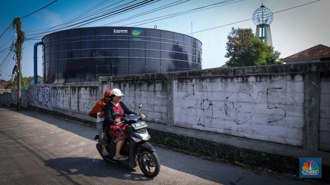 Alert! Penampakan Water Tank 10 Juta Liter di Pemukiman Warga