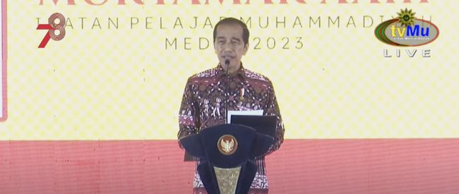 Jokowi: Dulu Gak Bawa Dompet Panik, Sekarang HP yang Penting