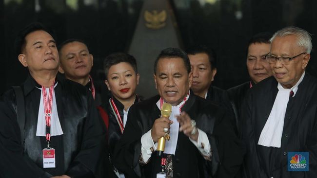 Usai Sidang MK, Hotman Tiba-Tiba Doakan Yusril Cepat Jadi Jaksa Agung Usai Sidang MK, Hotman Tiba-Tiba Doakan Yusril Cepat Jadi Jaksa Agung