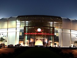 Foto Bernice Mengers, WAG Ivar Jenner yang Setia Dukung Pacar di Piala U-23