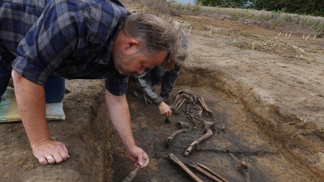 Arkeolog Temukan 50 Kuburan Viking, Ini Penampakannya!