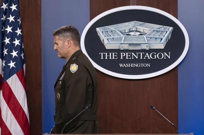Trump Bikin Gebrakan Lagi, Ganti Nama Pentagon Jadi Departemen Perang