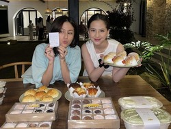 10 Aspri Cantik Hotman Paris, Bertugas Menemani Makan Hingga Lap Keringat