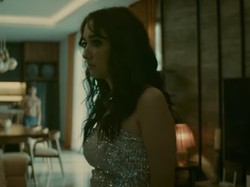 Potret Lulu Tobing di Premiere 'Guna-Guna Istri Muda', Netizen: Cantiknya Abadi