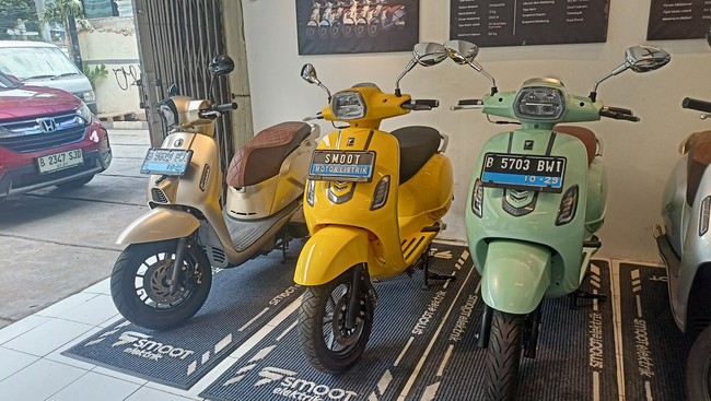Ada Bisik-Bisik Harga Motor Listrik Mau Naik