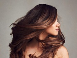 6 Model Rambut Wanita Tren 2025, Inspirasi Buat Potong Rambut