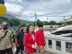 Potret Cantik Sherly Tjoanda dengan Makeup Flawless Saat Dilantik Jadi ...