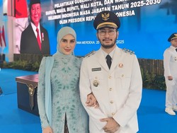 Foto: 8 Gaya Syahnaz Dilantik Jadi Ketua PKK Kabupaten Bandung Barat