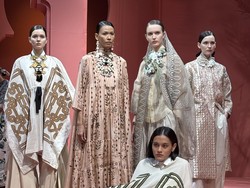 Foto: Koleksi Raya 2025 dari Studio 133 Biyan di Metro Plaza Senayan