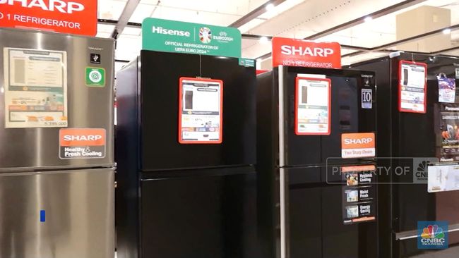 Diskon Besar-besaran Hari Ini! Pengunjung Serbu TV-AC di Transmart