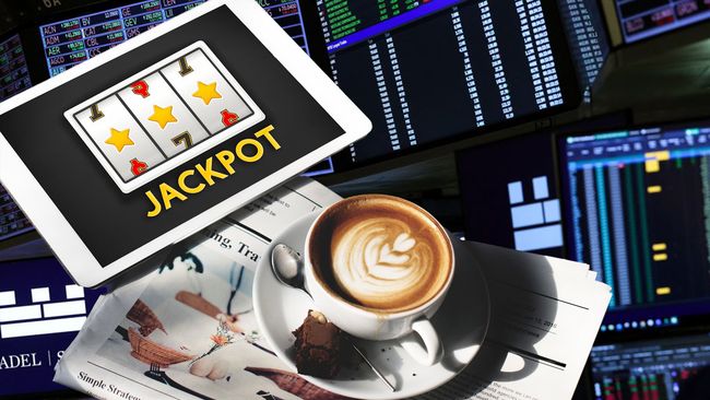 Miris! PPATK Temukan 571 Ribu Penerima Bansos Main Judol