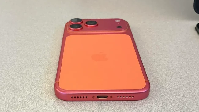 Penyebab iPhone 17 Pro Orange Berubah Jadi Pink, Viral di Internet