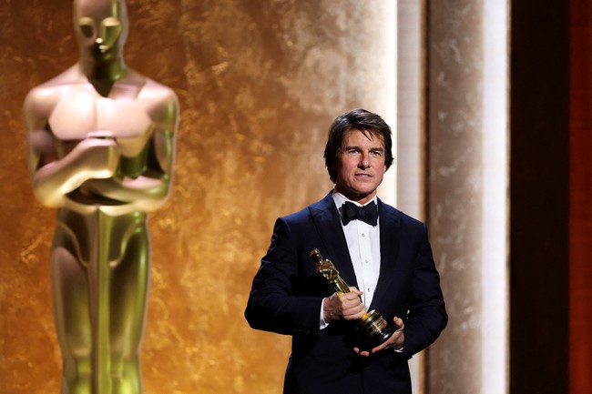 Tom Cruise Akhirnya Raih Piala Oscar setelah 40 Tahun Berkarier