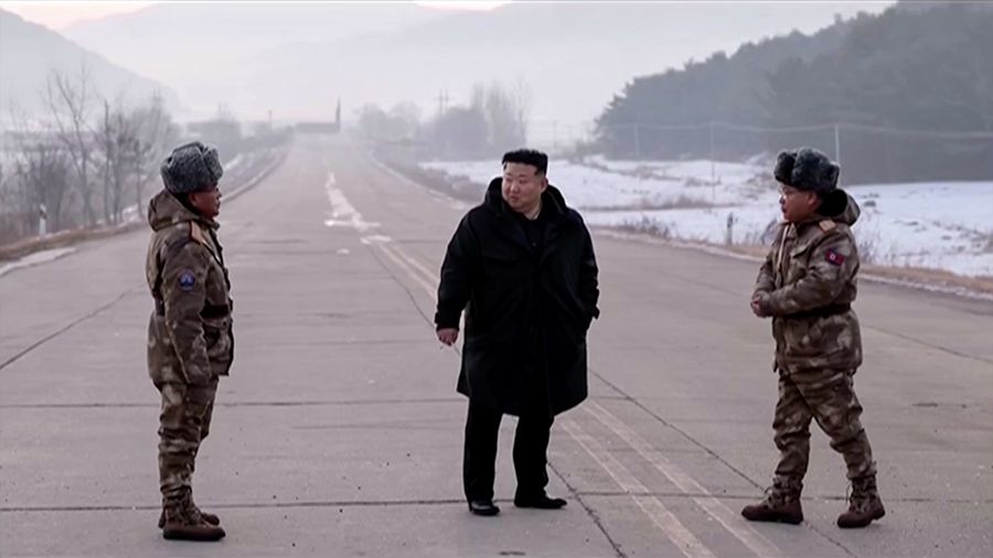 Potret Kim Jong Un Luncurkan Rudal Hipersonik, Siaga Perang Nuklir